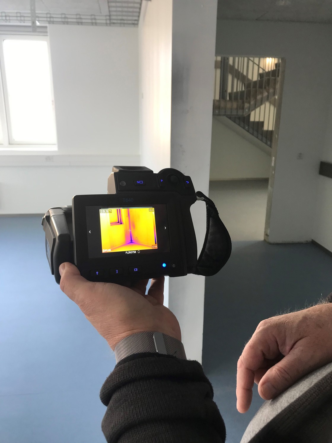 Termografi » Bestil termografi af dit hus » Kontakt Botjek